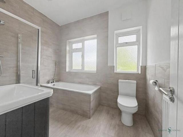 2 bedroom terraced house for rent in Belmont Road, Beckenham, BR3