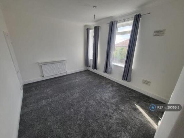 2 bedroom terraced house for rent in Benton Street, Manchester, M9
