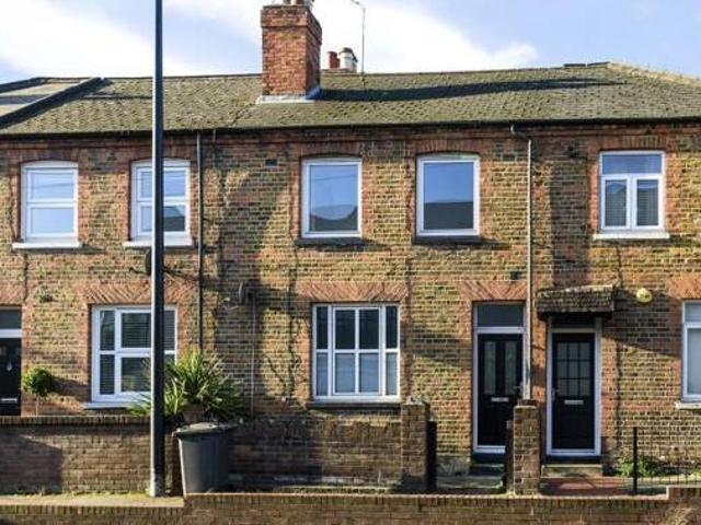2 Bedroom Terraced House For Rent In Berkshire