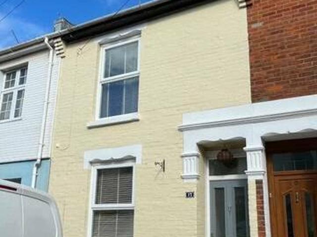 2 bedroom terraced house for rent in Bertie Road Southsea PO4