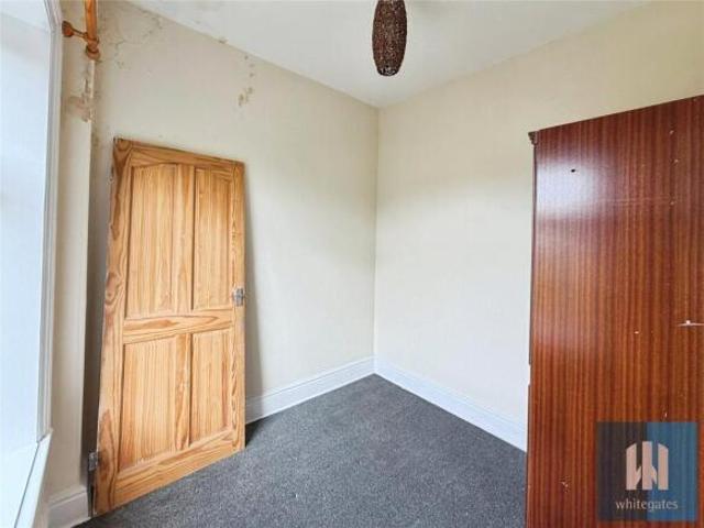 2 bedroom terraced house for rent in Birkhouse Lane, Moldgreen, Huddersfield, HD5