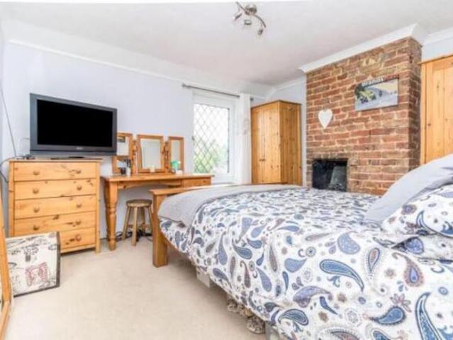2 bedroom terraced house for rent in Birling Road, Snodland, ME6