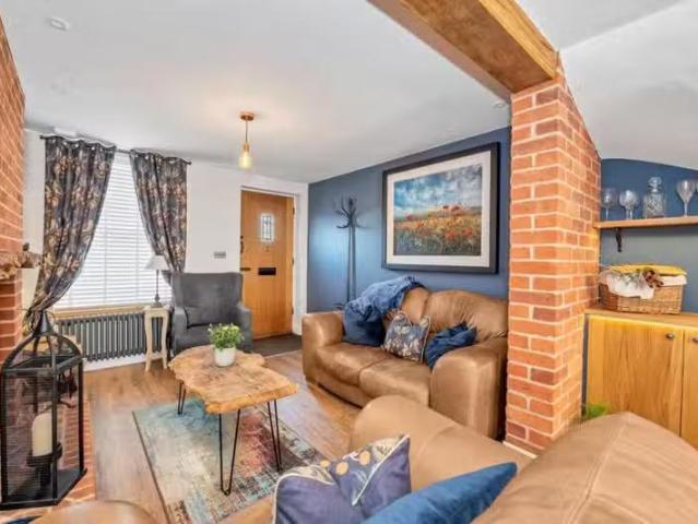 2 bedroom terraced house for rent in Bishops Road, Bury St. Ed.