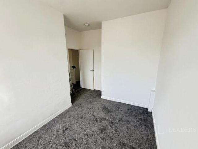 2 bedroom terraced house for rent in Blackmoorfoot Road, Huddersfield, West Yorkshire, HD4