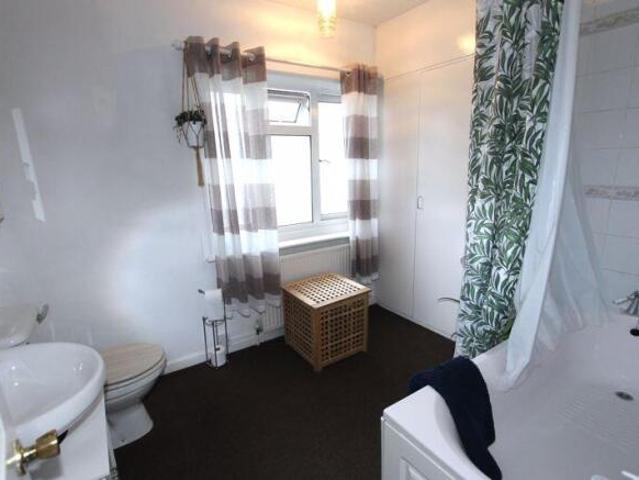 2 bedroom terraced house for rent in Blenheim Road, Northampton, NN4