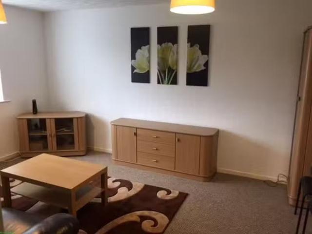 2 bedroom terraced house for rent in Brunel Close, Stoke, Cove.