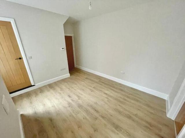 2 bedroom terraced house for rent in Brushfield Street, Nottingham, NG7