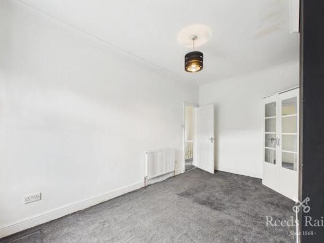 2 bedroom terraced house for rent in Bradford Road, Oakenshaw, Bradford, West Yorkshire, BD12