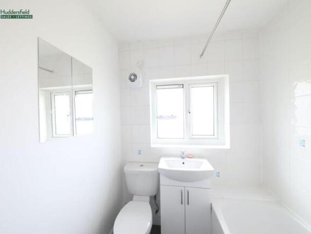 2 bedroom terraced house for rent in Bradley Boulevard, Huddersfield, HD2