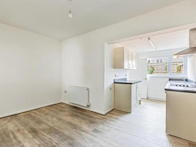 2 bedroom terraced house for rent in Bradley Crescent Shirehampton, BS11