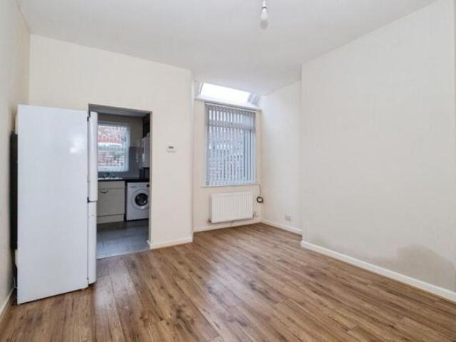 2 bedroom terraced house for rent in Brailsford Road, Fallowfield M14