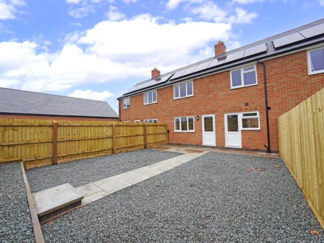 2 bedroom terraced house for rent in Braunstone Lane, Leicester, Leicestershire, LE3