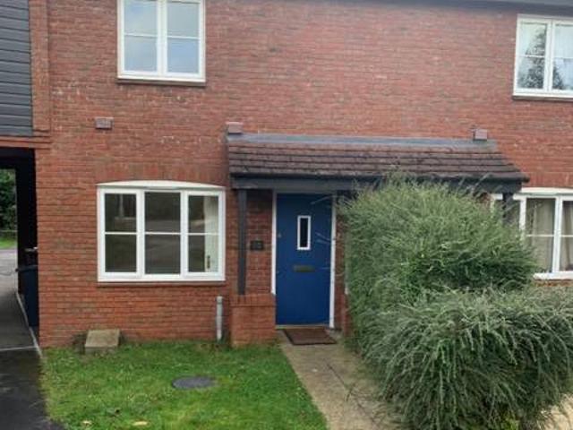 2 bedroom terraced house for rent in Breadels Field Basingstoke Hampshire RG22
