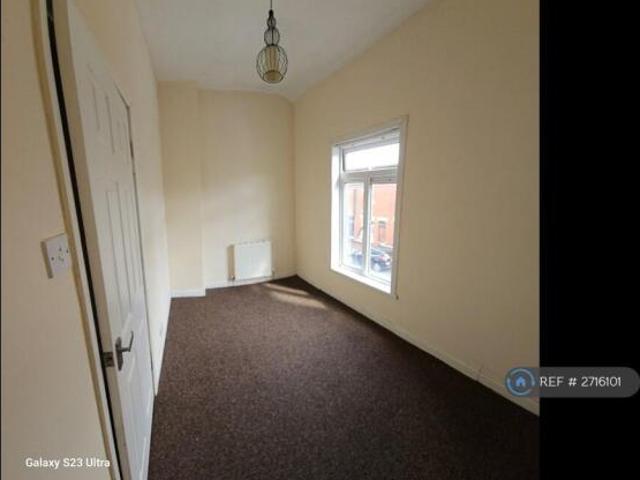 2 bedroom terraced house for rent in Bride Street, Bolton, BL1