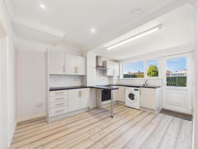 2 bedroom terraced house for rent in Bristol Road, Hull, HU5
