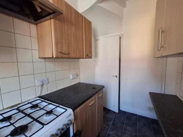 2 bedroom terraced house for rent in Broughton Avenue, Leeds, LS9