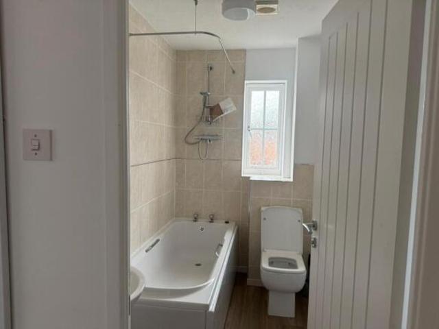 2 bedroom terraced house for rent in Bullfinch Road, Nottingham, NG6