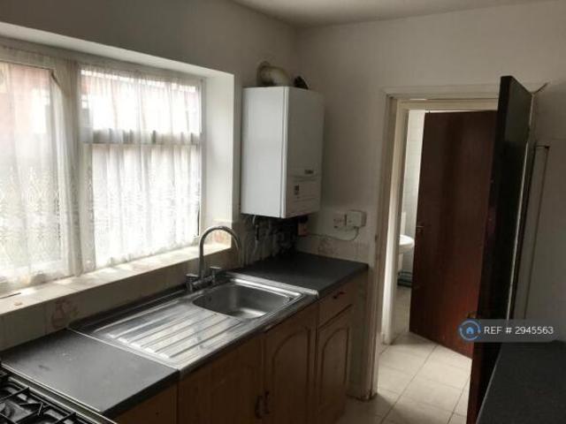 2 bedroom terraced house for rent in Burleigh Road, Wolverhampton, WV3