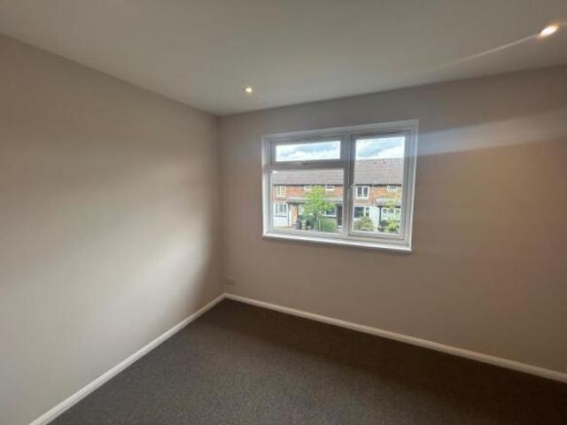 2 bedroom terraced house for rent in Burpham, GU4