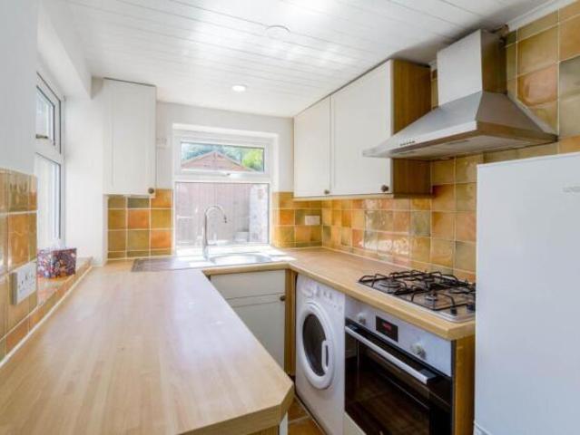 2 bedroom terraced house for rent in Bury Street, Newport Pagnell, MK16