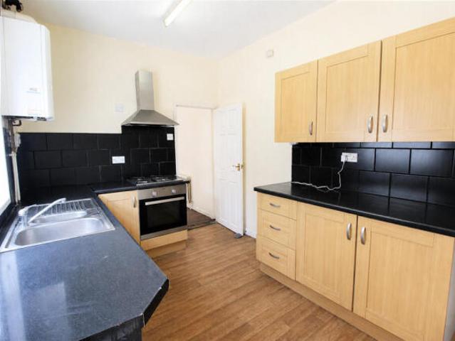 2 bedroom terraced house for rent in Byron Road, Copnor, PO2
