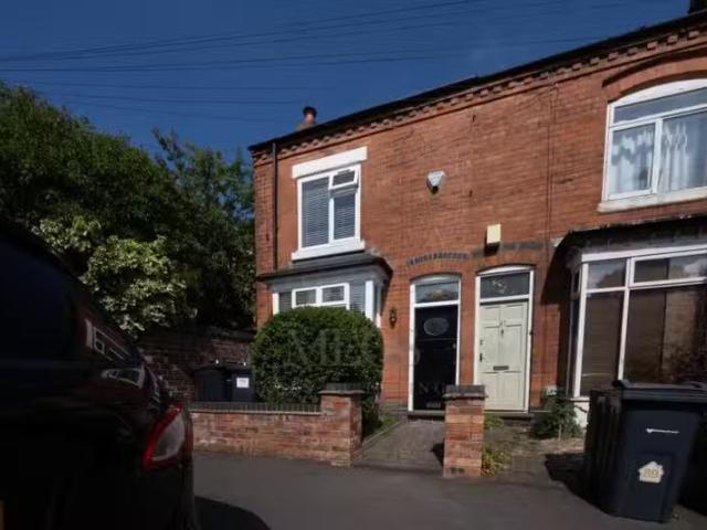 2 bedroom terraced house for rent in Gordon Road, Harborne, Bi.