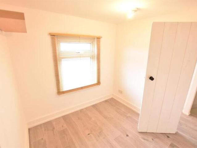 2 bedroom terraced house for rent in Gosbrook Road, RG4
