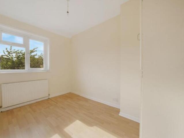 2 bedroom terraced house for rent in Galahad Road, Bromley, BR1