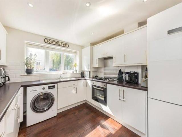 2 bedroom terraced house for rent in Garratt Terrace, Tooting, SW17