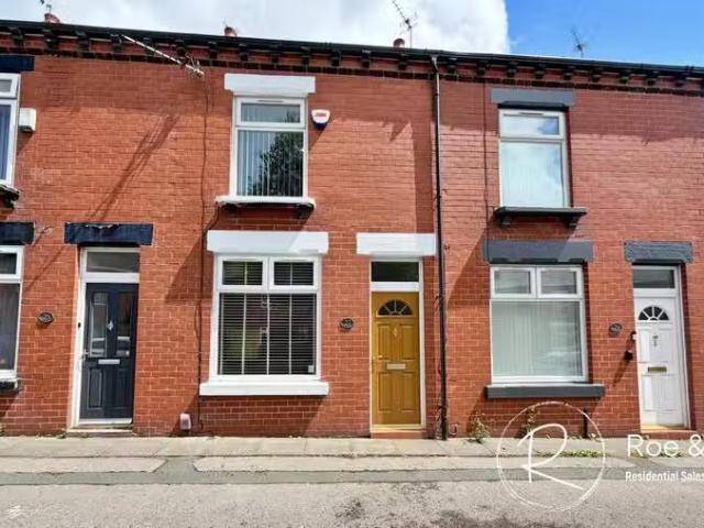 2 bedroom terraced house for rent in George Barton Street, Bol.
