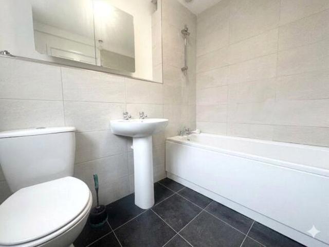 2 bedroom terraced house for rent in George Street, Town Centre, Swindon, Wiltshire, SN1