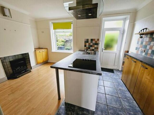 2 bedroom terraced house for rent in George Street, Lindley, HD3