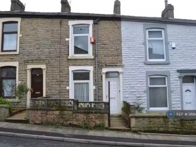 2 bedroom terraced house for rent in Gillibrand Street, Darwen.