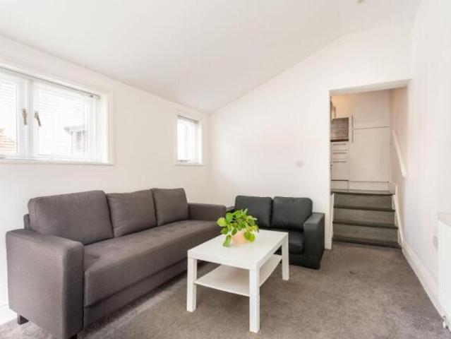 2 bedroom terraced house for rent in Gladstone Place, Brighton, BN2