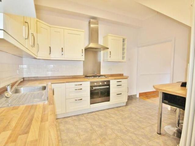 2 bedroom terraced house for rent in Gladys Avenue, North End, PO2