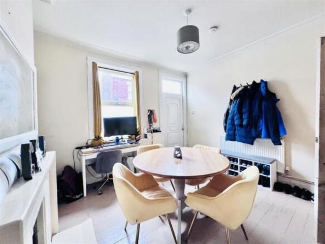 2 bedroom terraced house for rent in Glapton Road, The Meadows, Nottingham, NG2