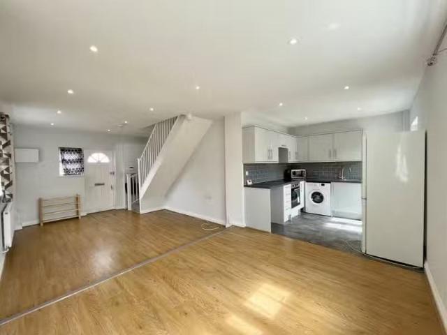 2 bedroom terraced house for rent in Glebe Road, CHELMSFORD, CM1