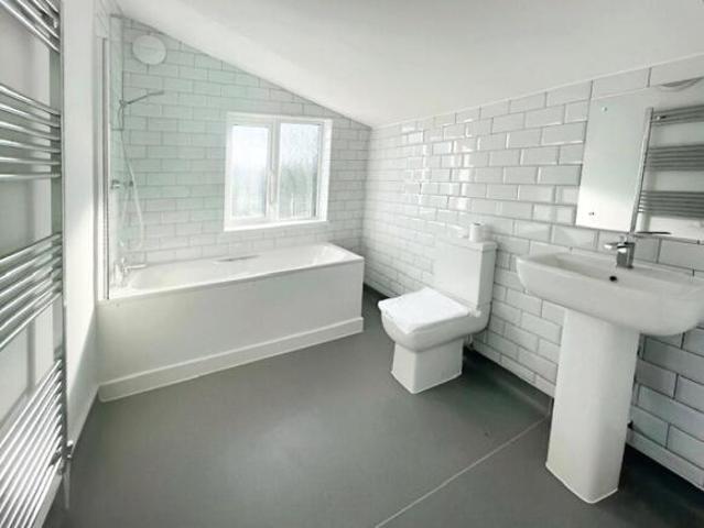 2 bedroom terraced house for rent in Glencoe Road, Chatham, Kent, ME4