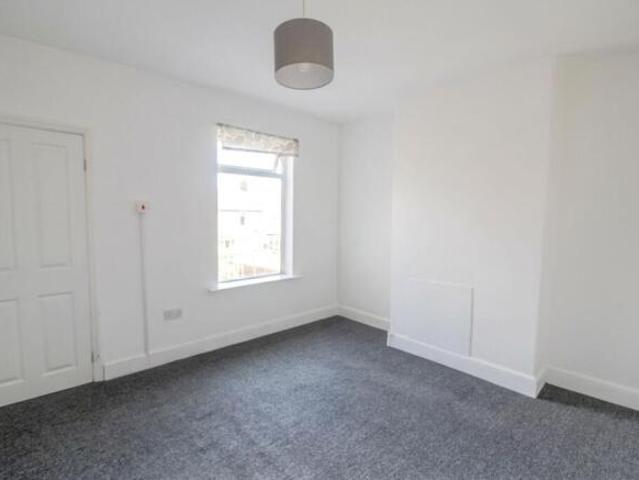 2 bedroom terraced house for rent in Glengate, Wigston, LE18
