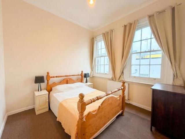 2 bedroom terraced house for rent in Gloucester Road, Brighton, BN1