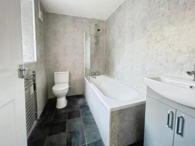 2 bedroom terraced house for rent in Gloucester Street, Hull, HU4