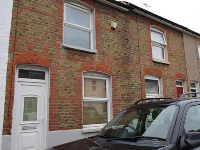 2 Bedroom Terraced House For Rent In Gravesend, Kent