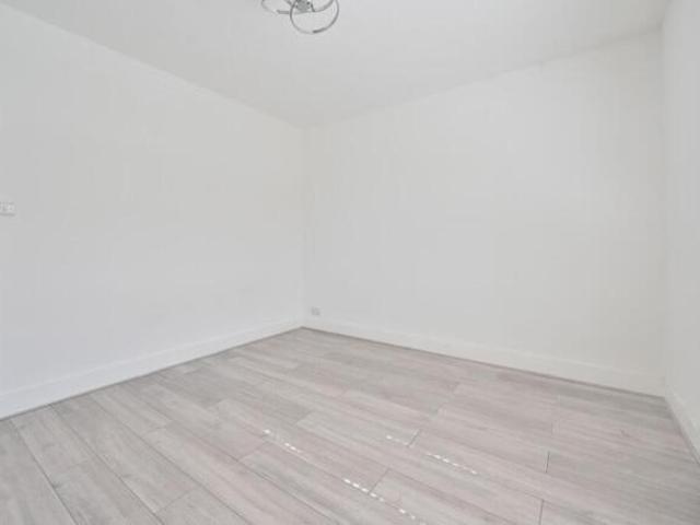 3 bedroom terraced house for rent in Greenford Road, Harrow, HA1