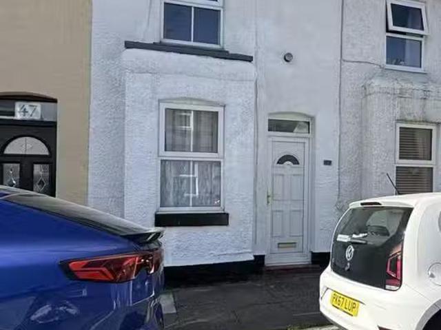2 bedroom terraced house for rent in Groveland Avenue, Wirral.