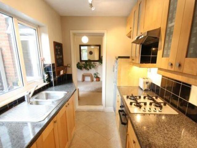 2 Bedroom Terraced House For Rent In Guildford, Surrey