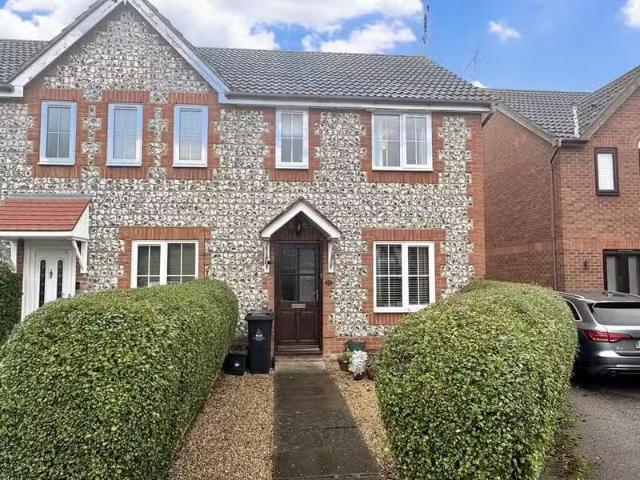 2 bedroom terraced house for rent in Doubleday Drive, Heybridg.