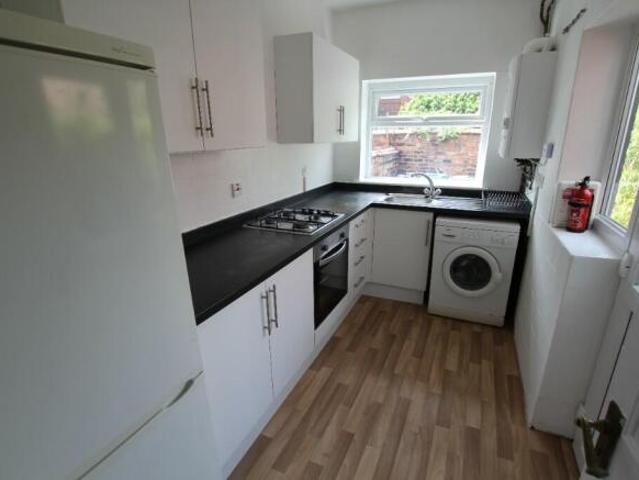 2 bedroom terraced house for rent in Dorset Avenue, Manchester, Greater Manchester, M14