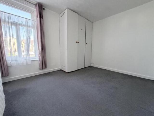 2 bedroom terraced house for rent in Daulston Road, PO1