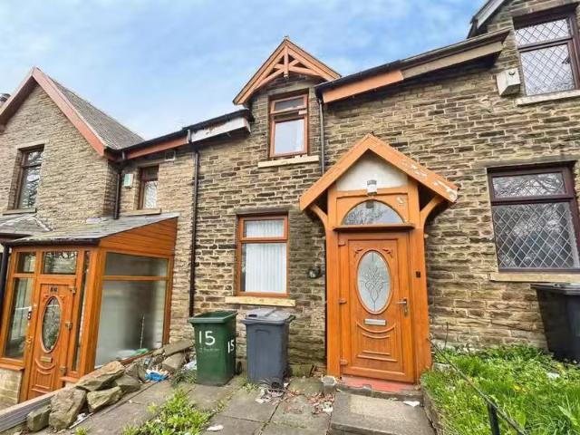 2 bedroom terraced house for rent in Daisy Hill Lane, Bradford.