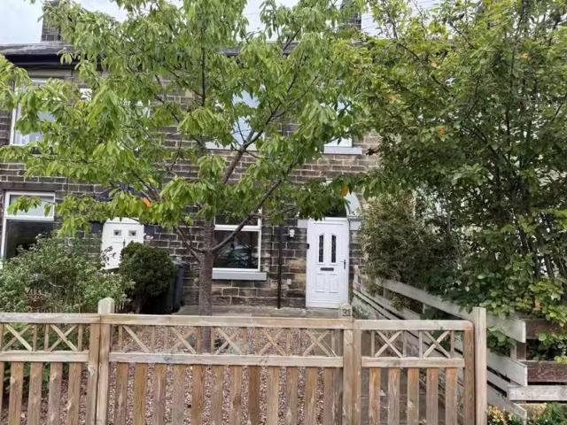 2 bedroom terraced house for rent in Daisy Hill, Silsden, BD20